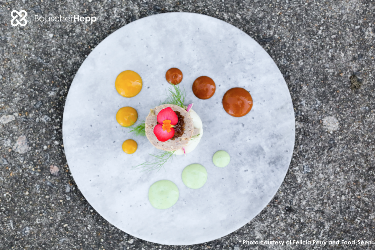 A Debate on the Sauce Dot Plating Trend